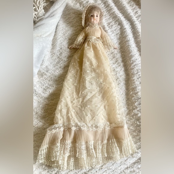 Louis Nichole | Toys | Rare Louis Nichole Worlddoll Inc Ivory Lace ...